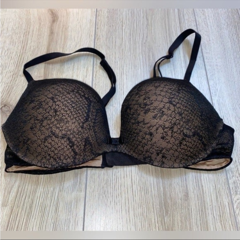 Victoria’s Secret Incredible Plunge Black Tan Bra - Gem